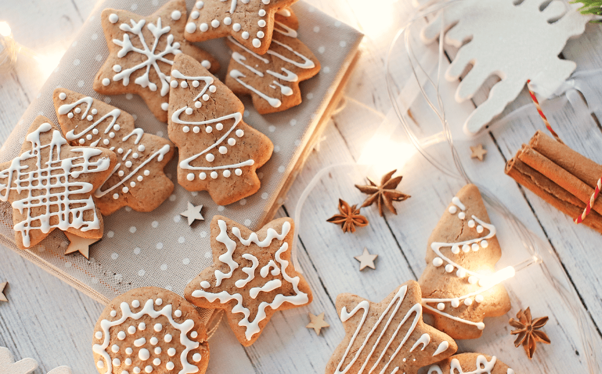 Christmas Ginger Biscuits| Flora